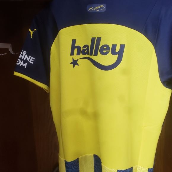 Puma | Shirts | Authentic Puma Fenerbahce Sk Fener Turkey Dry Cell ...